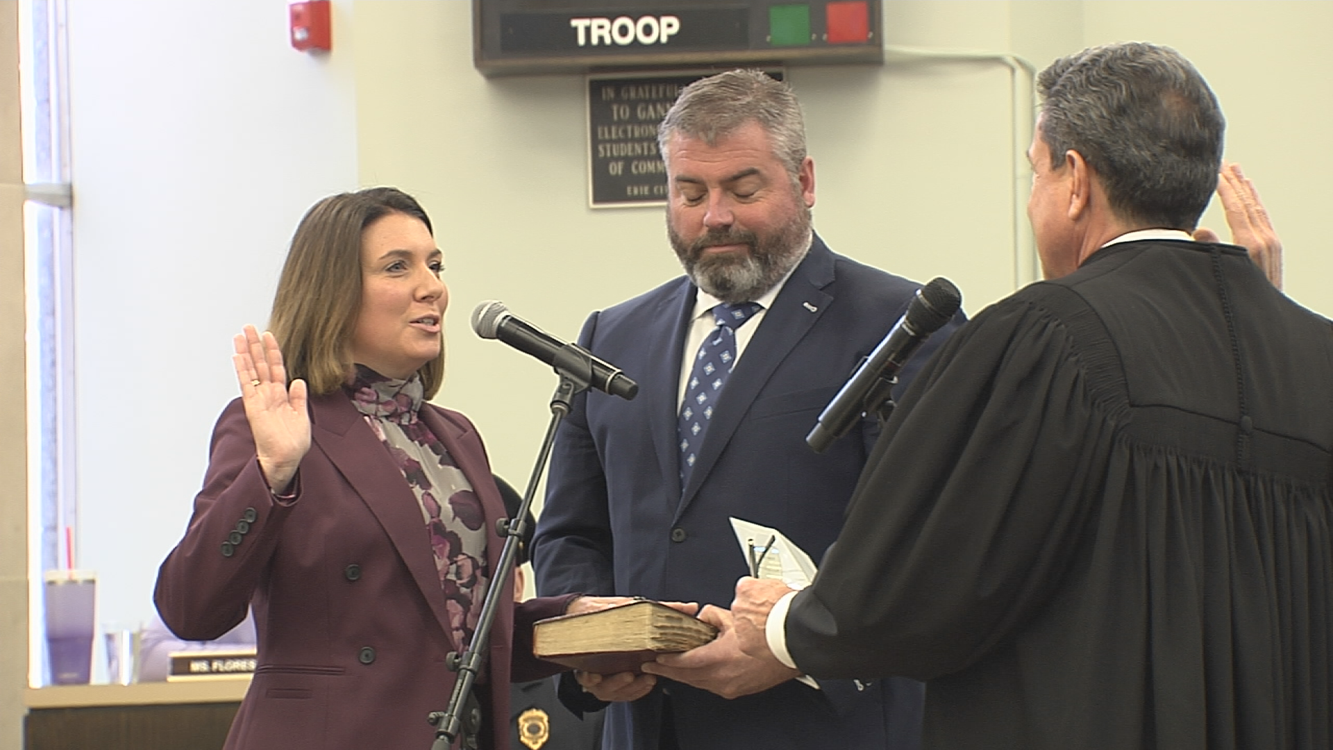 Crowd Packs City Hall for Inauguration of Erie Mayor Daria Devlin ...