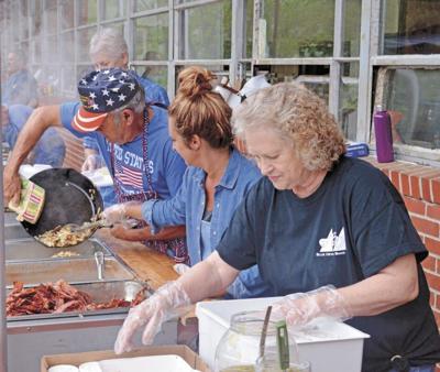 Ramp Festival draws hundreds to Flag Pond | Community News ...