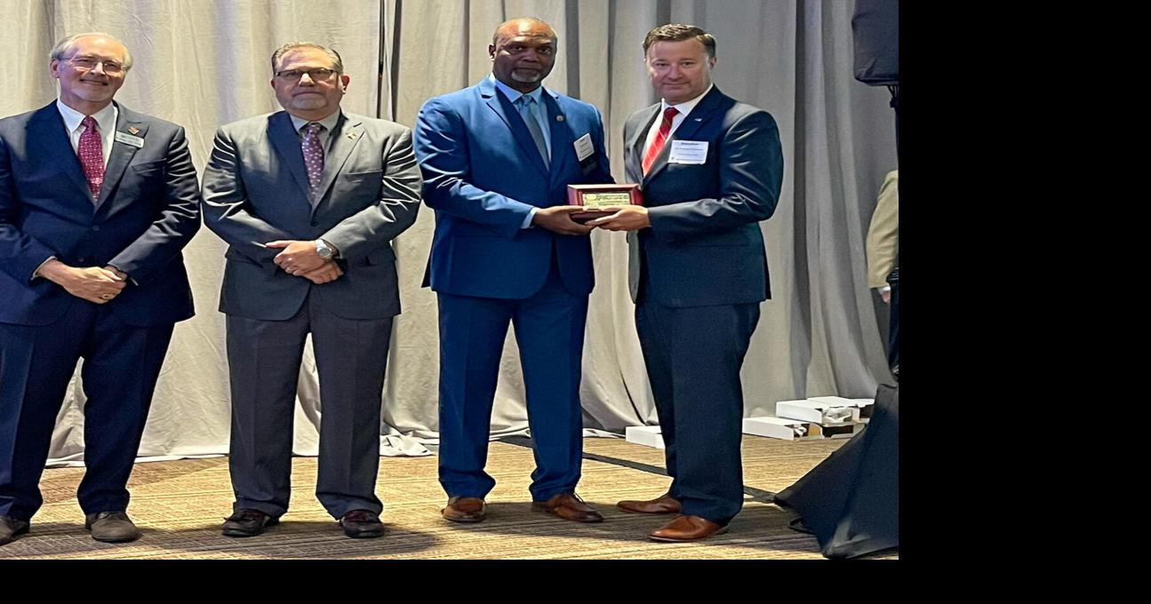 Superintendent Jonathan Patterson Wins GSSA President’s Award | School ...