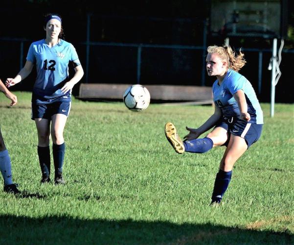 Oak Hill girls topple Grizzlies; Trail falls | Sports | fayettetribune.com