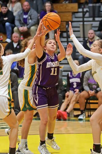 East tops Warriors to return to Charleston | Sports | fayettetribune.com