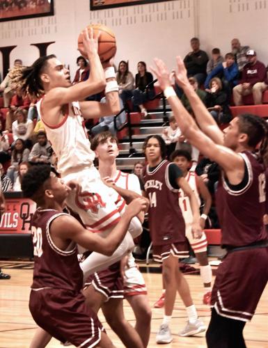 Redfern, Dillon do Oak Hill in again | Sports | fayettetribune.com