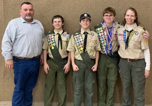 A scouting familyWell-deserved recognitionScouts with green thumbs ...