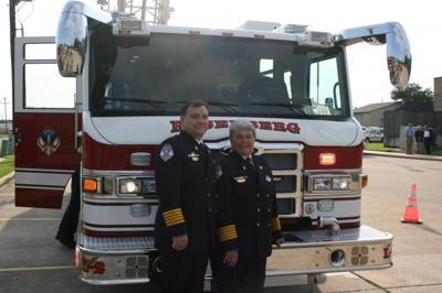 Rosenberg Fire Department unveils new ladder truck | News | fbherald.com