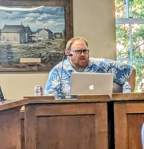 One man show: Kremeier takes over city council session | News ...