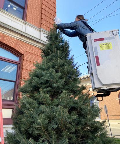 Geneva tree-lighting ceremony is Friday | News | fltimes.com