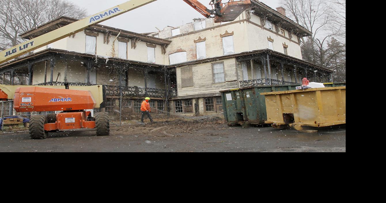Parrott Hall rehabilitation work begins | News | fltimes.com