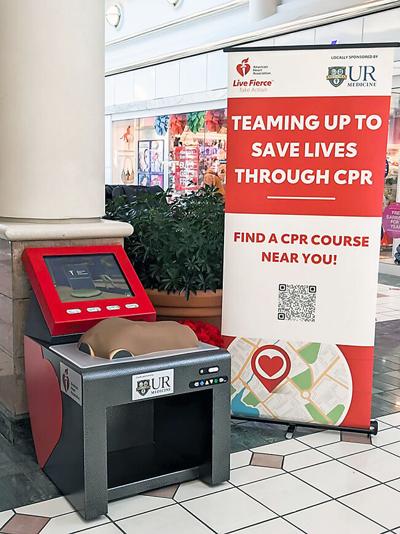 CPR training kiosk placed at Eastview | News | fltimes.com