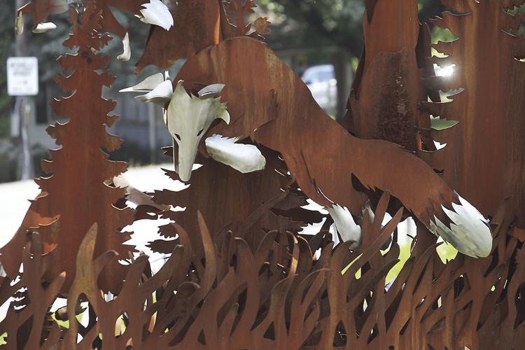 THE BIGGER PICTURE: Local sculptor creates a grand entrance at Fox Run ...
