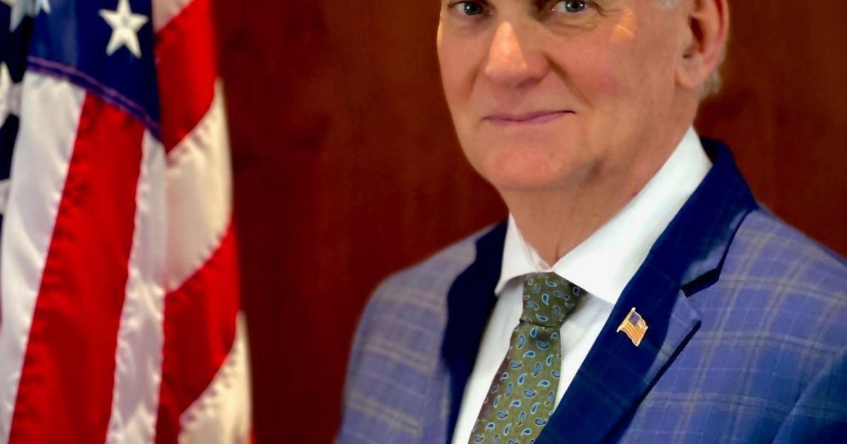 Victor supervisor will don Canandaigua jersey after losing wager | News ...