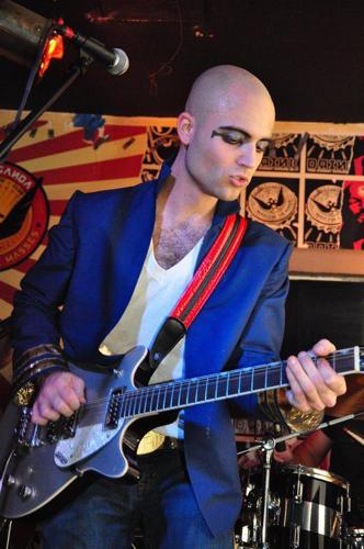 Kurt Riley brings glam rock and more to FLX Live Saturday ...