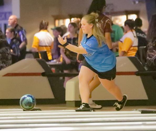 GIRLS SECTIONAL BOWLING: Midlakes wins Class C sectional title led by ...