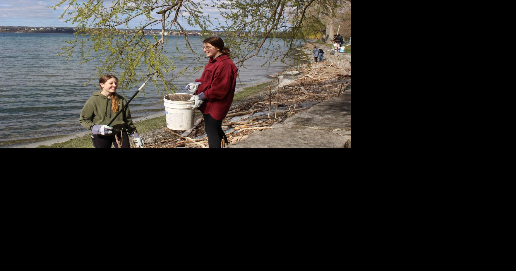 Romulus students participate in service day | News | fltimes.com