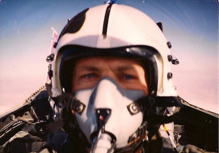 Pilot Ron Toth helps solve the American Airlines / Blackhawk crash near ...