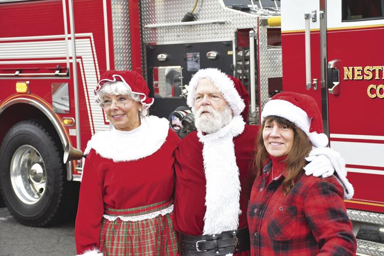 AROUND THE LAKES: Rotary Santa Train Express delivers cheer | Briefs ...