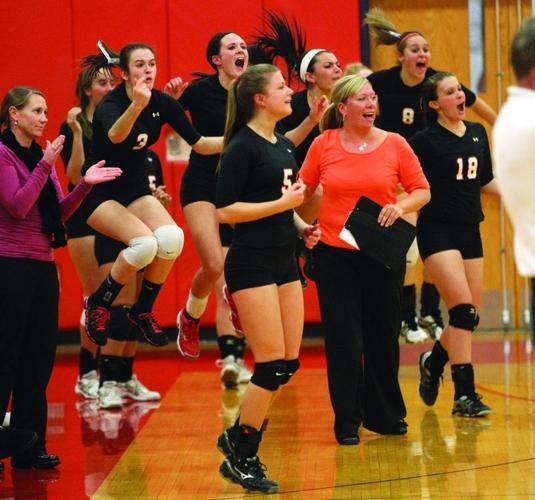 GIRLS VOLLEYBALL: Waterloo gets sweet revenge — Indians top Le Roy in ...