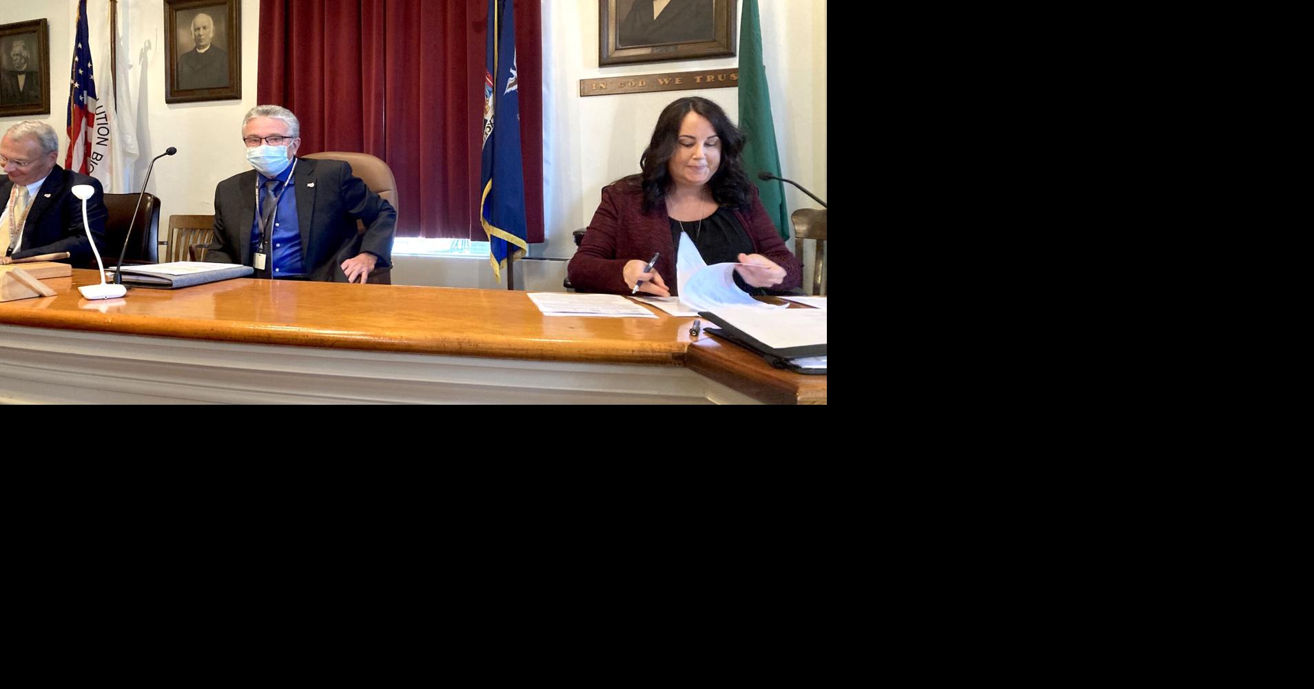 Phil Eygnor of Huron takes helm of Wayne County Board of Supervisors ...