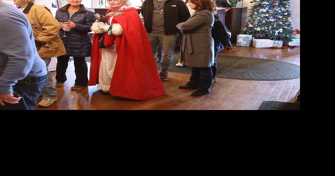 Call me ‘Mrs. Claus’ | Photos | fltimes.com