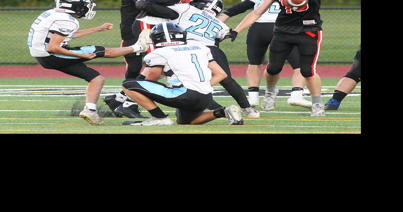 FOOTBALL: Whitcomb, Screaming Eagles routs Waterloo on Friday night ...