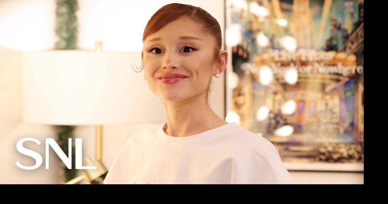 SNL Host Ariana Grande Bundles Up to See the Rockefeller Christmas Tree ...