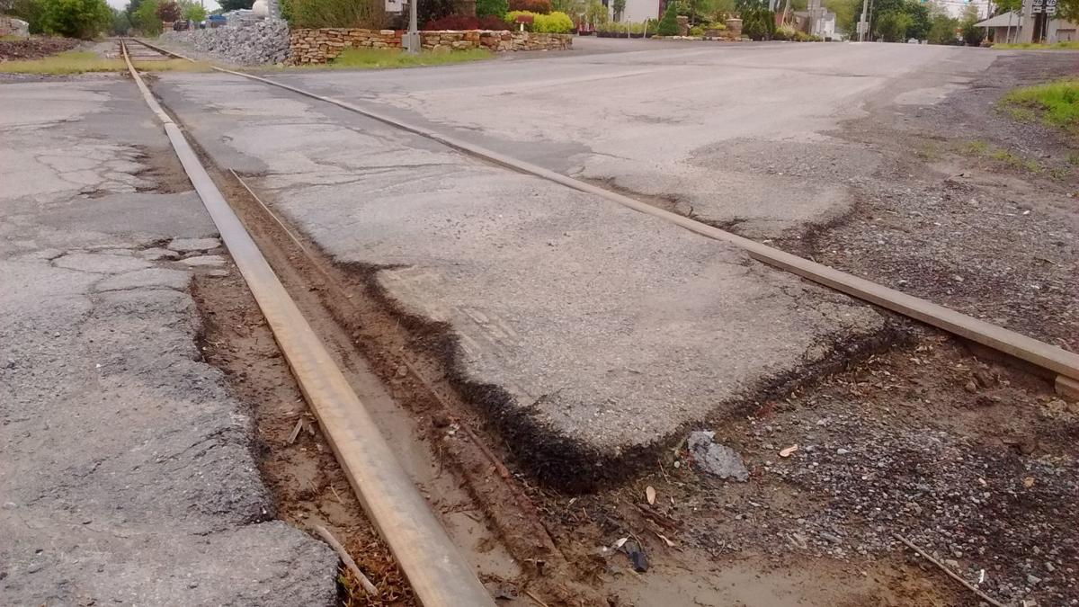 INSIDER: Bad railroad crossings to be fixed | News | fltimes.com