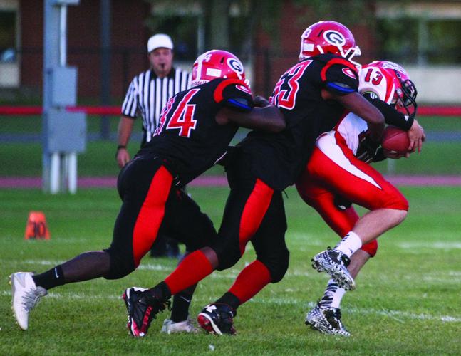 HS FOOTBALL: Panthers roll to win over Pal-Mac | Sports | fltimes.com