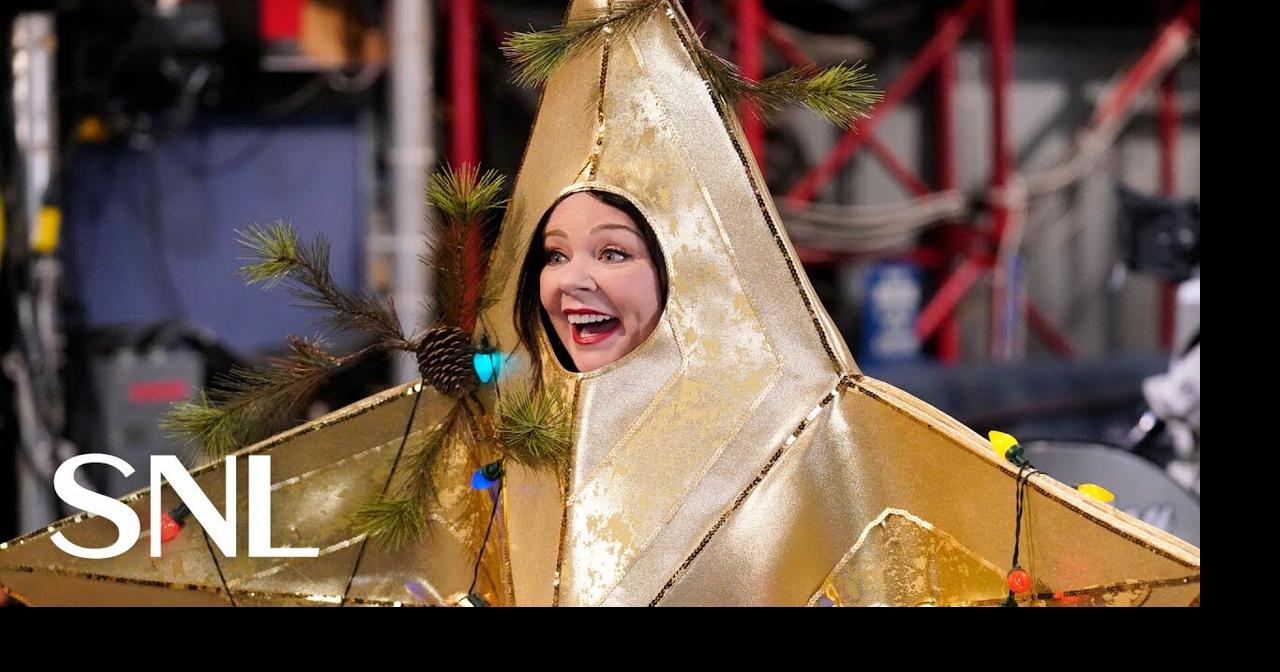 SNL Host Melissa McCarthy Is the Rockefeller Center Christmas Tree Star ...