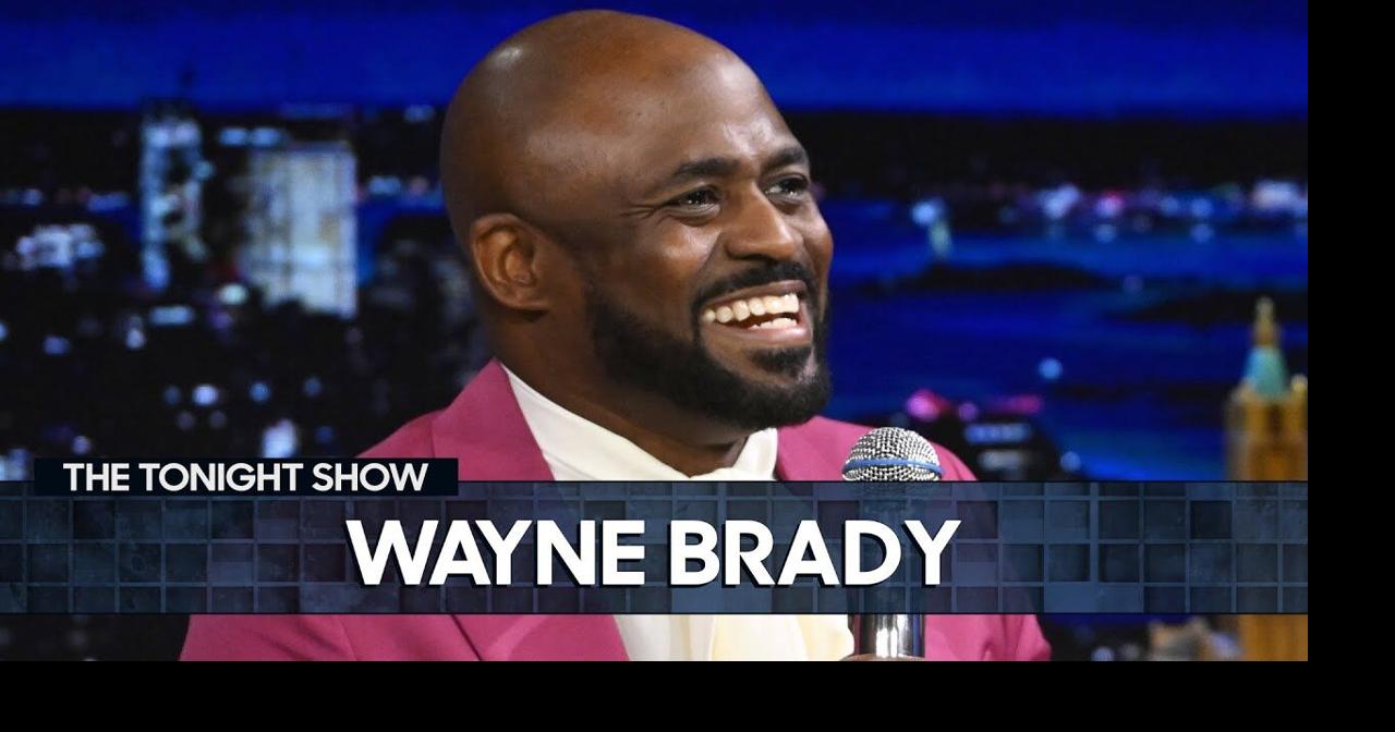 Wayne Brady Freestyle Raps with Random Objects and Talks Being TikTok ...
