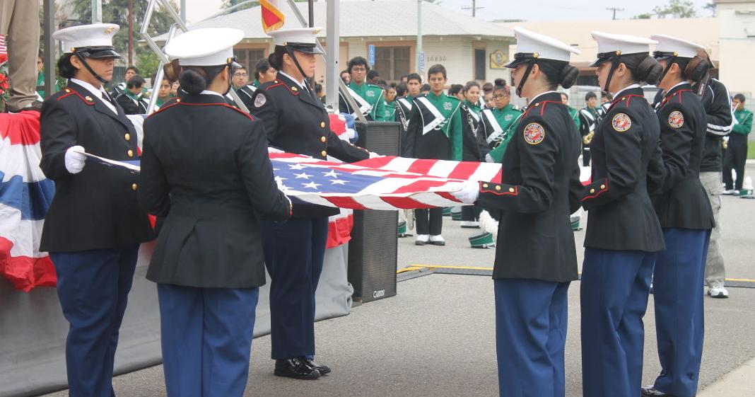 Fontana residents honor veterans during ceremony | News ...