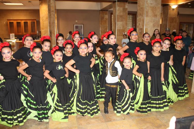 Residents enjoy Fontana's Easter celebration despite rainfall; see ...