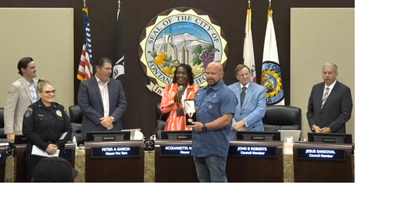 Fontana awards life-saving public worker | News | fontanaheraldnews.com