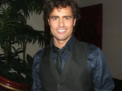 Fontana's Center Stage Theater will reopen with Broadway star and Fohi ...