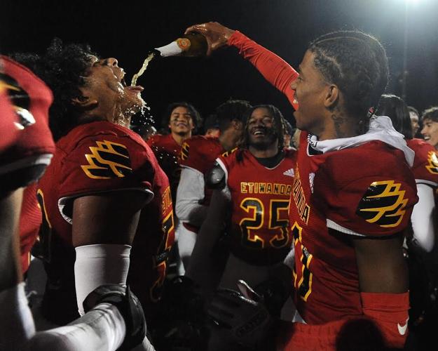 PREP FOOTBALL: Etiwanda wins CIF championship with spectacular 45-42 ...
