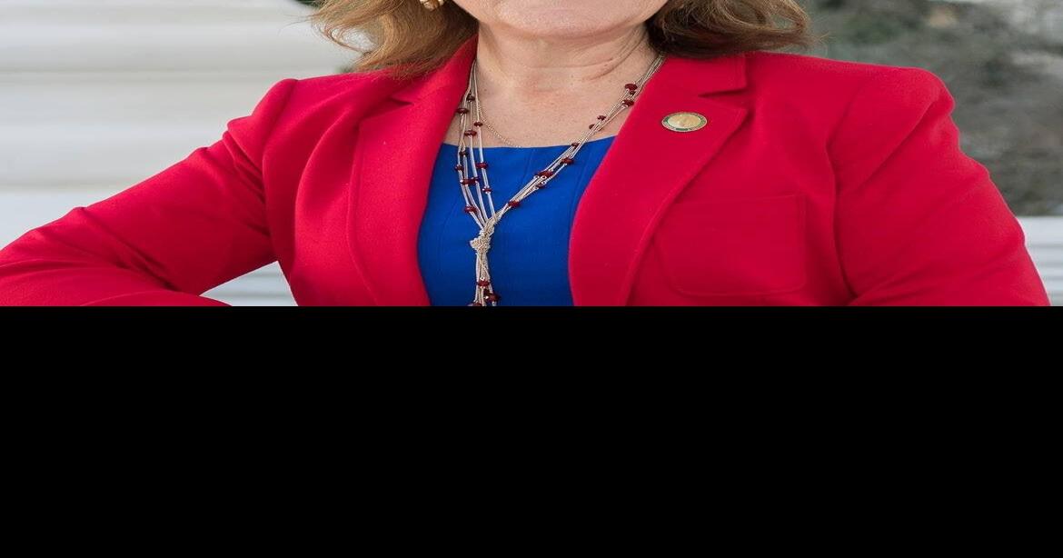 Assembly Majority Leader Reyes is sworn in for fourth term during ...