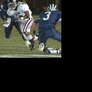 David Dash runs through the middle of the line. | Sports ...