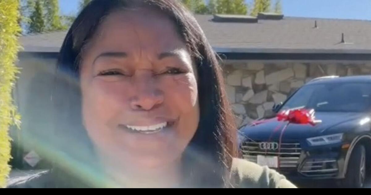 Lizzo Surprises Her Mother with a New Car for Christmas | Entertainment ...