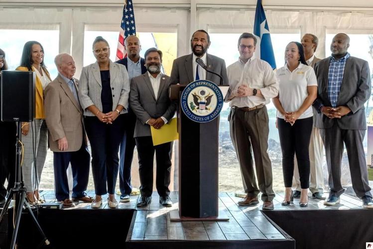 Congressman Al Green Delivers $5 Million in Federal Funding to Metro at ...