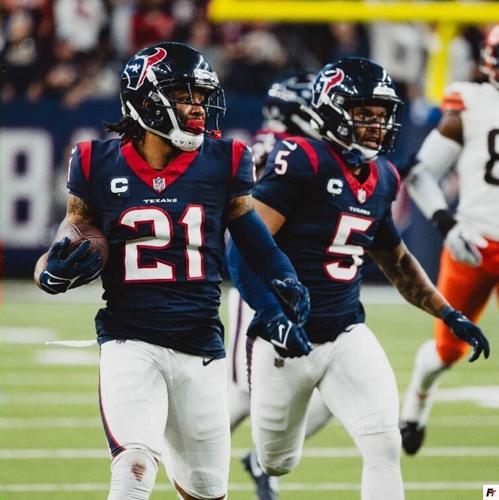 Houston Clobbers Cleveland in Blowout Wild Card Win | Sports ...