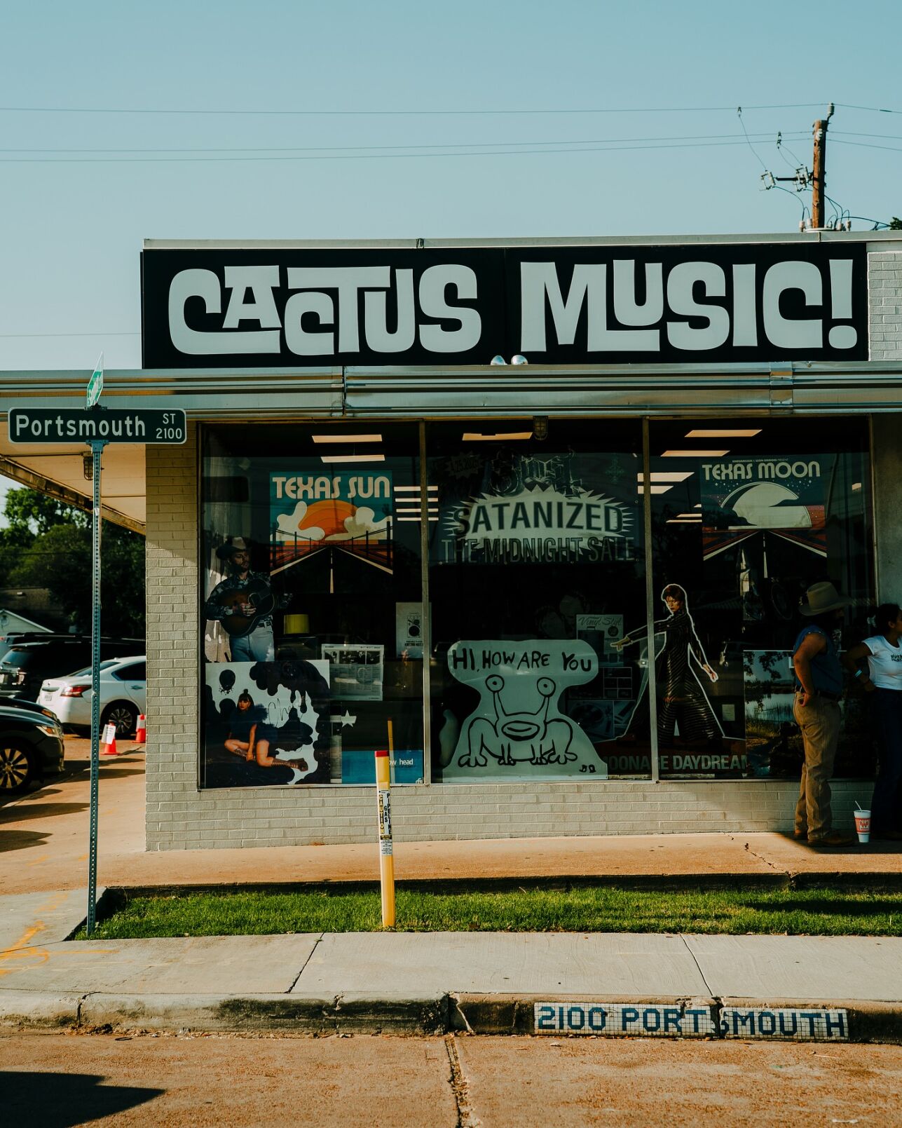 Khruangbin Brings It Home with Surprise Set for Cactus Music’s 50th ...