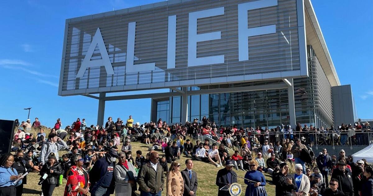 Alief Neighborhood Center Open House Showcases City of Houston’s Newest One-Stop Shop for Array ...