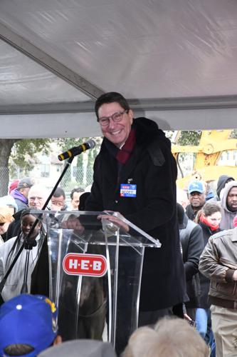 It’s Official: H-E-B MacGregor Market Breaks Ground | State & Local ...