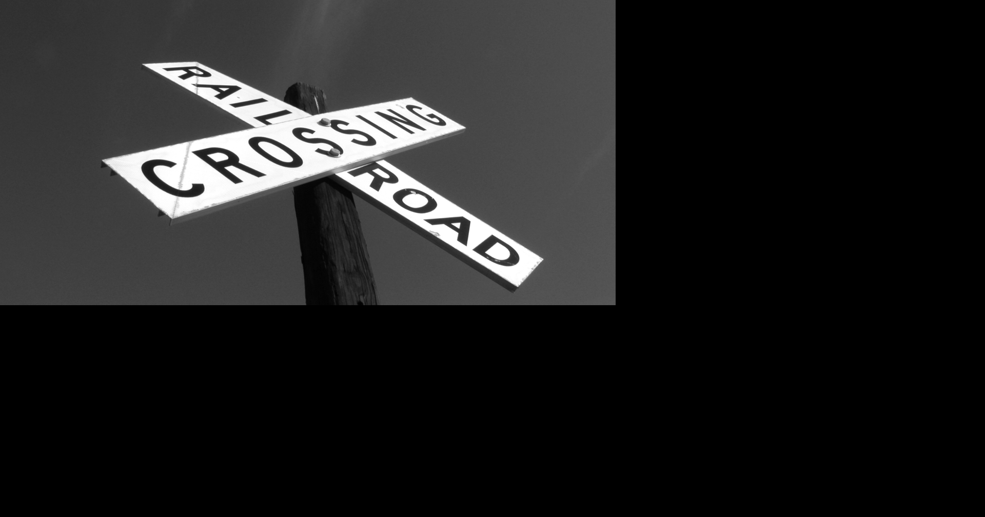 Rail cars disconnected from train in Collierville, crossings blocked ...