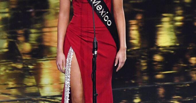 Photos: Miss Alaska Emma Broyles crowned Miss America | | fox13memphis.com
