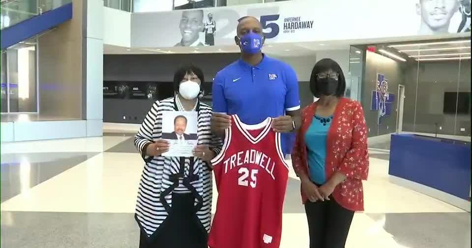 Iconic Treadwell High jersey returned to Penny Hardaway over 30 years ...