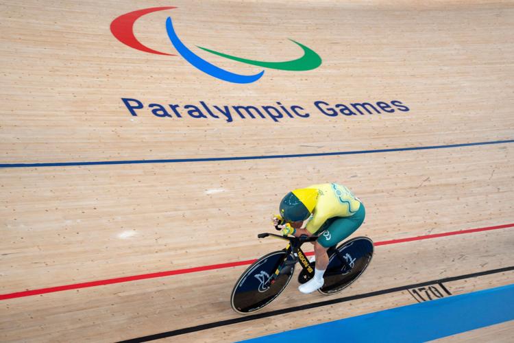 Photos: Shawn Morelli wins Team USA's first medal of Tokyo Paralympics ...