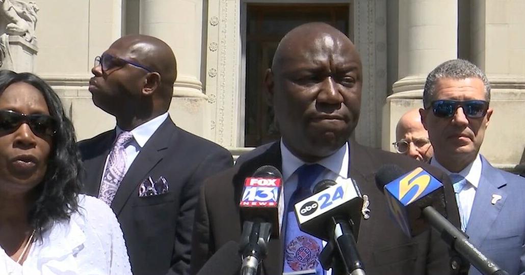 Tyre Nichols' mother sues City of Memphis, MPD Police Chief C.J. Davis ...