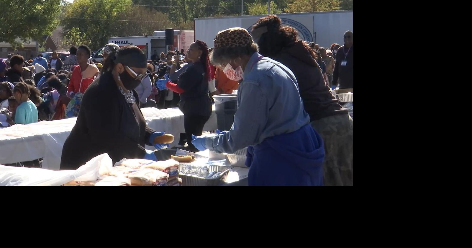 COGIC convention visitors in town take part in "Christmas in November ...