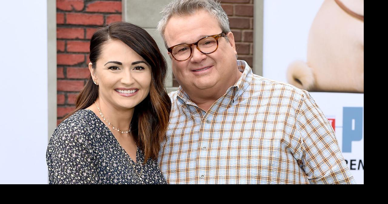 ‘Modern Family’ star Eric Stonestreet engaged to girlfriend Lindsay ...