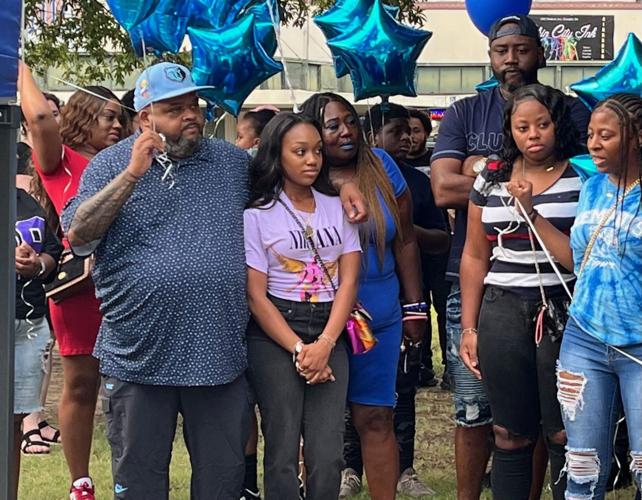 PHOTOS: Family of Courtney Ross remembers him with candlelight at ...