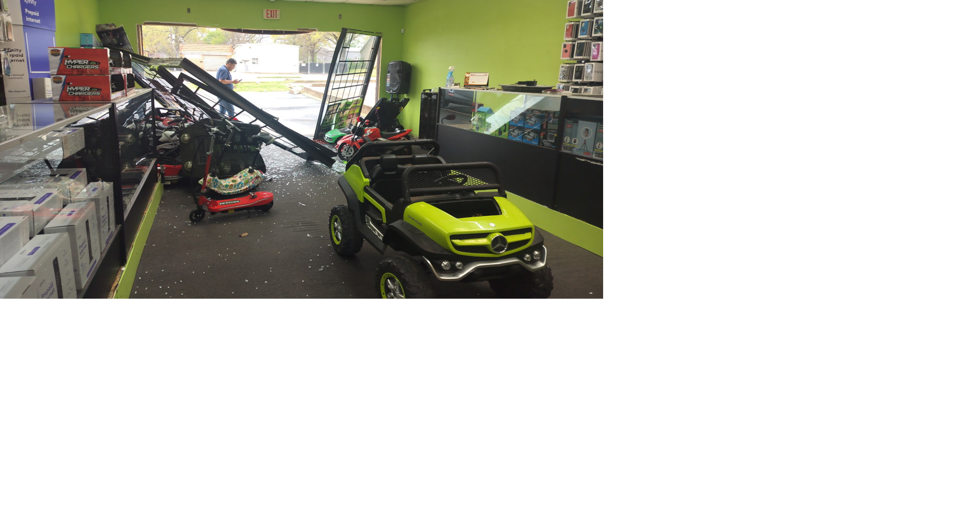 Burglars use car to smash through storefront, MPD says | News ...